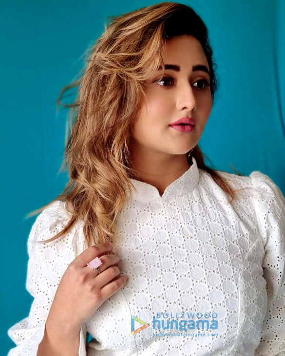 Rashami Desai Photos, Images, HD Wallpapers, Rashami Desai HD Images ...