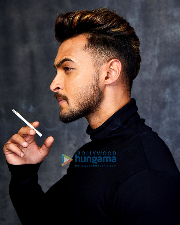 Aayush Sharma Photos, Images, HD Wallpapers, Aayush Sharma HD Images ...