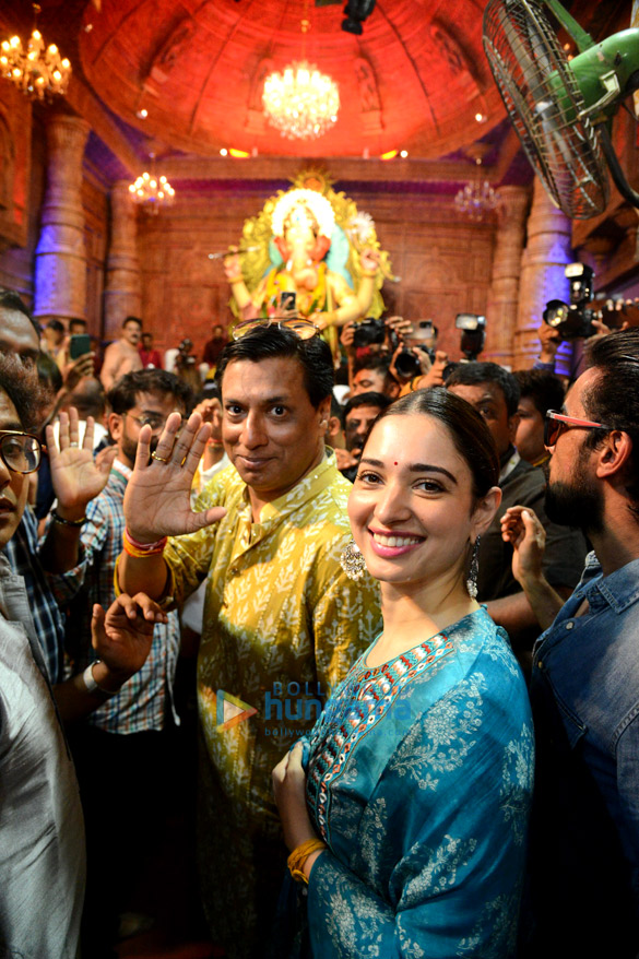 Photos Tamannaah Bhatia and Madhur Bhandarkar snapped at Lalbaugcha Raja to seek blessings after ...
