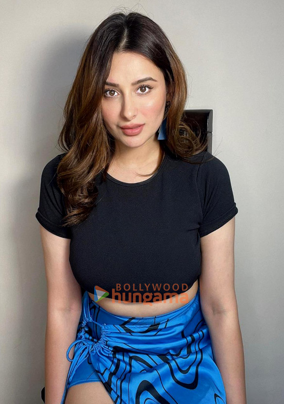 Mahira Sharma Photos, Images, HD Wallpapers, Mahira Sharma HD Images ...