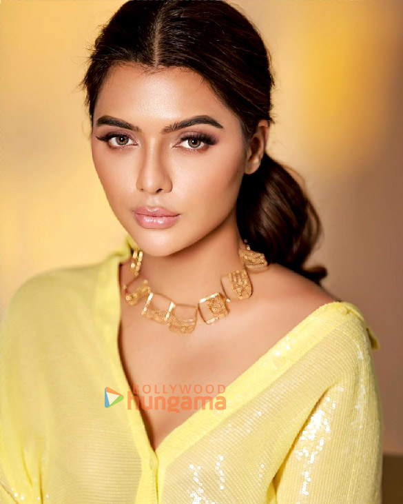 Ruhi Singh Photos, Images, HD Wallpapers, Ruhi Singh HD Images, Photos ...